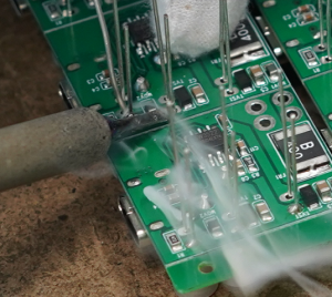 Methods for Cleaning Flux Residues from PCB Boards - Andwin Circuits